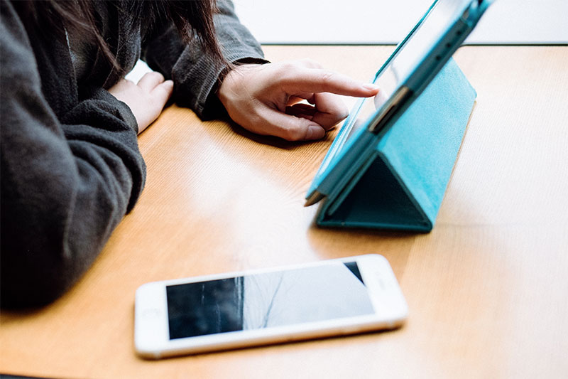 The Security Risks of Using Mobile Devices to Manage ePHI - The HIPAA Guide